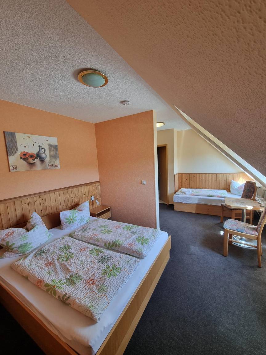 23 M² Hotel ∙ 1 Bedroom ∙ 3 Guests - Freyburg