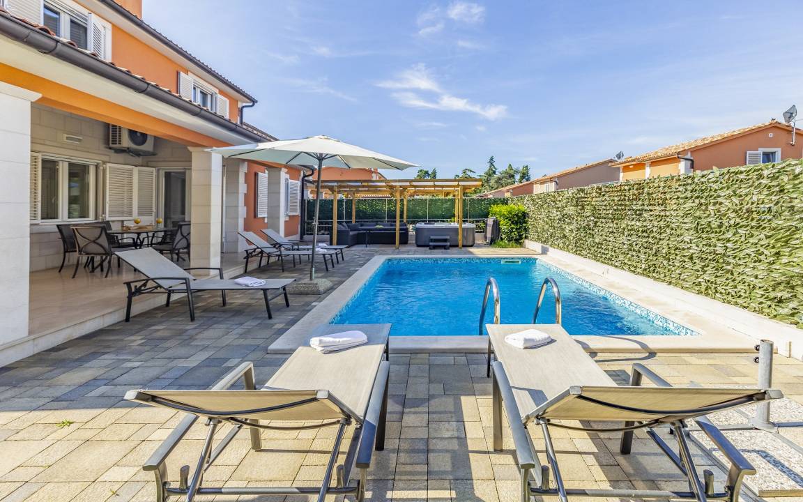 116 M² ヴィラ ∙ 寝室: 3 ∙ ゲスト6 人 - プーラ