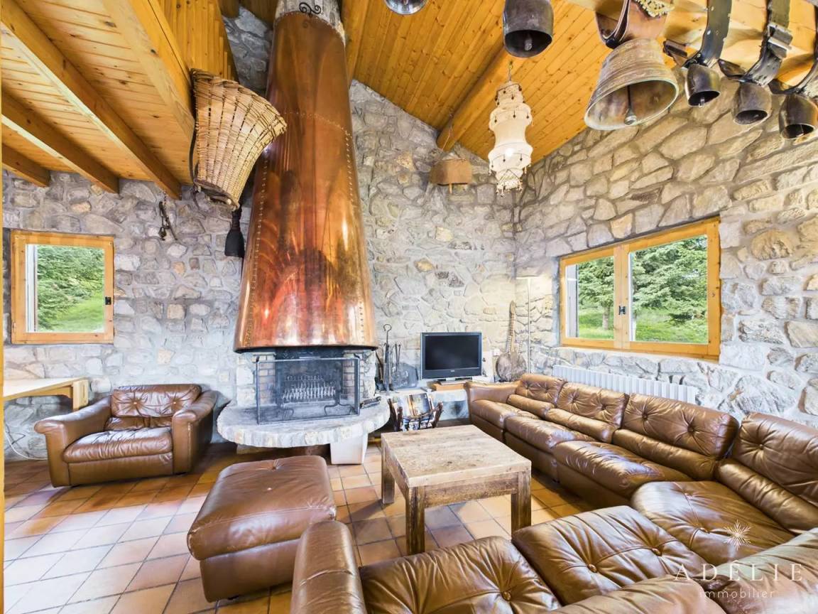 250 M² Chalet ∙ 8 Bedrooms ∙ 18 Guests - La Thuile