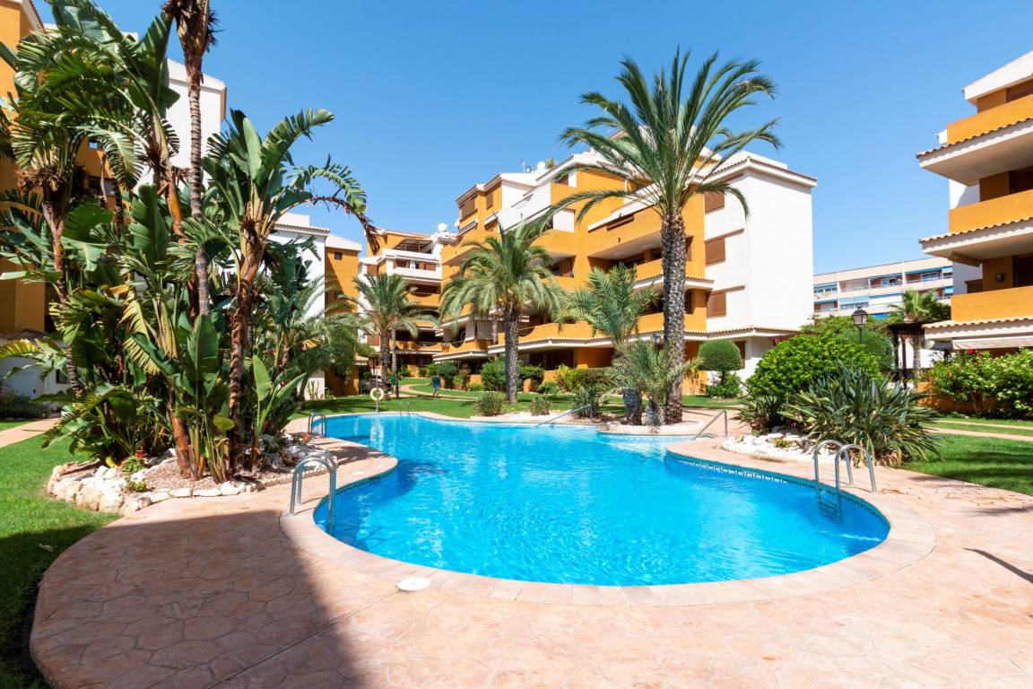 70 M² Apartamento ∙ 2 Habitaciones ∙ 4 Huéspedes - Torrevieja
