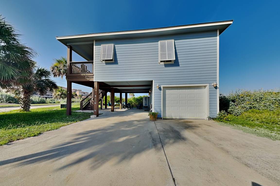 84 M² House ∙ 2 Bedrooms ∙ 6 Guests - Corpus Christi, TX