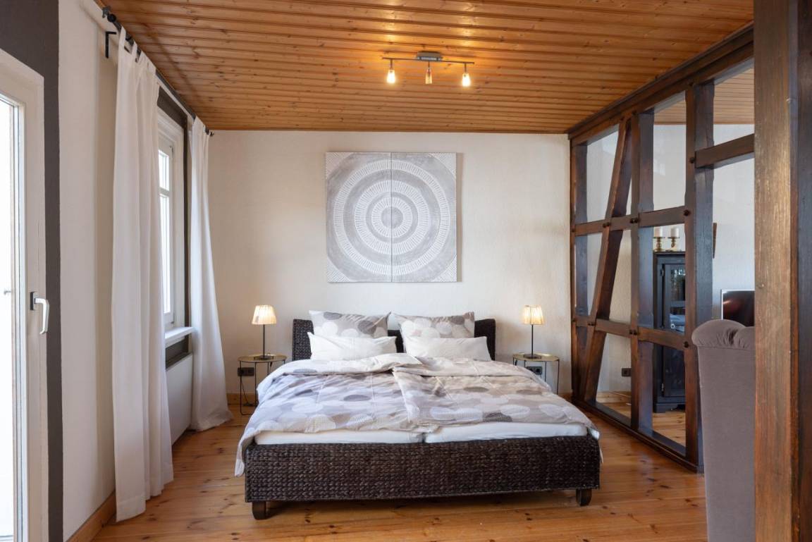 80 M² Ferienwohnung ∙ 2 Schlafzimmer ∙ 4 Gäste - Bad Ems