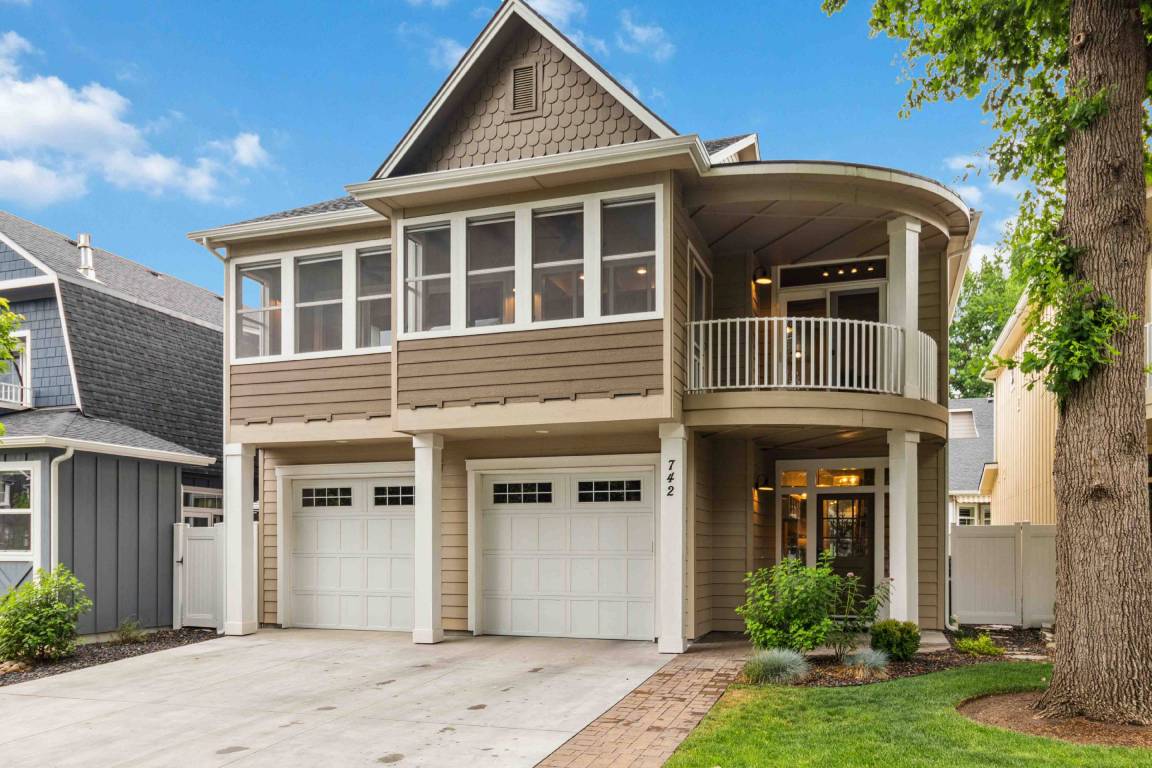 215 M² House ∙ 3 Bedrooms ∙ 8 Guests - Eagle Island State Park, Eagle