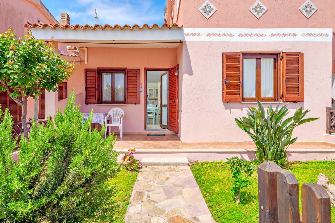 65 M² House ∙ 2 Bedrooms ∙ 4 Guests - San Teodoro, Sicily