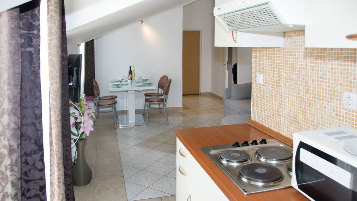 33 M² Apartment ∙ 1 Bedroom ∙ 4 Guests - Brodarica