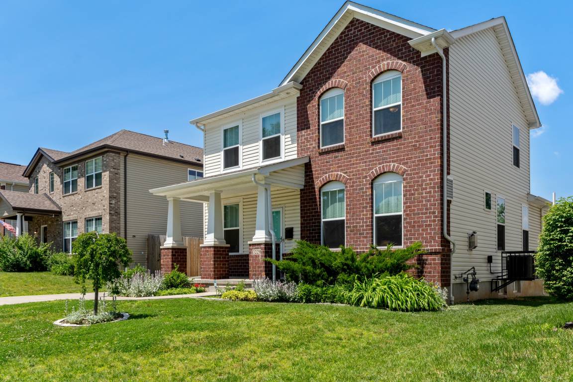 166 M² House ∙ 4 Bedrooms ∙ 10 Guests - St. Louis, MO