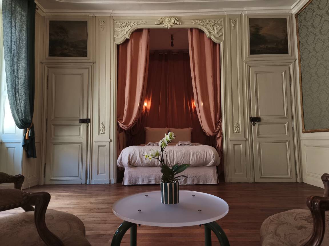50 M² Chambre D'hôtes ∙ 1 Chambre ∙ 2 Personnes - Saint-Amand-Montrond