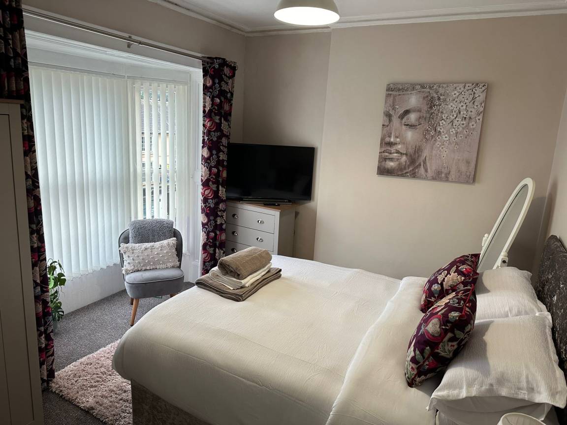80 M² Apartment ∙ 3 Bedrooms ∙ 6 Guests - Antrim