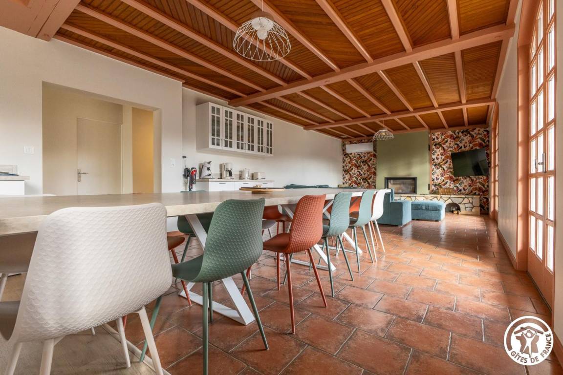 240 M² Mökki ∙ 6 Makuuhuonetta ∙ 14 Vierasta - Issoire