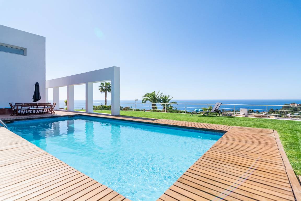 260 M² Villa ∙ 5 Slaapkamers ∙ 12 Gasten - Blanes