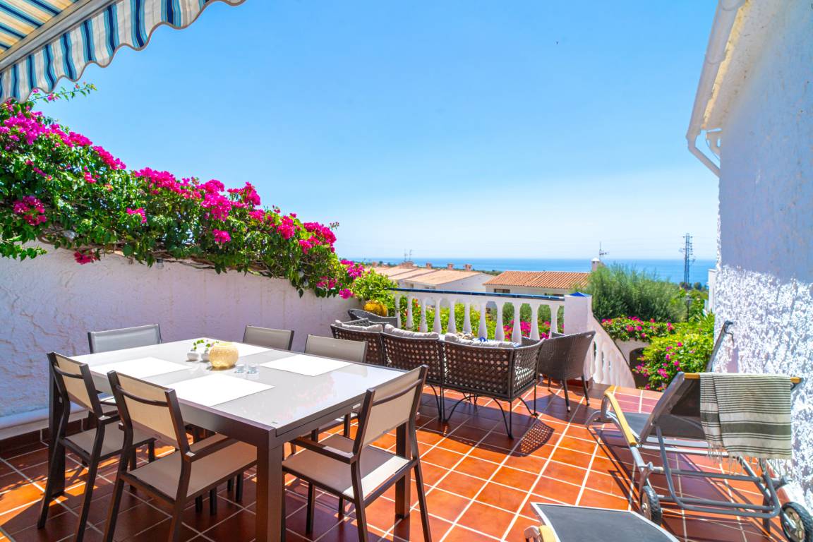 100 M² House ∙ 2 Bedrooms ∙ 4 Guests - Frigiliana