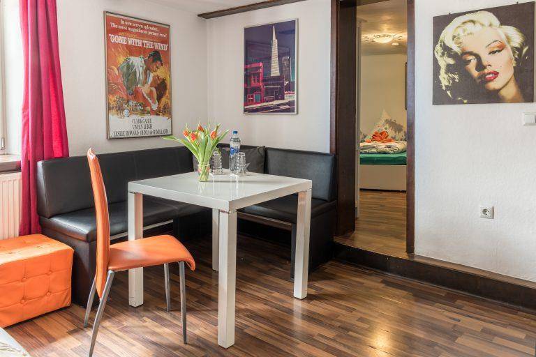 42 M² Ferienwohnung ∙ 2 Schlafzimmer ∙ 4 Gäste - Marburg