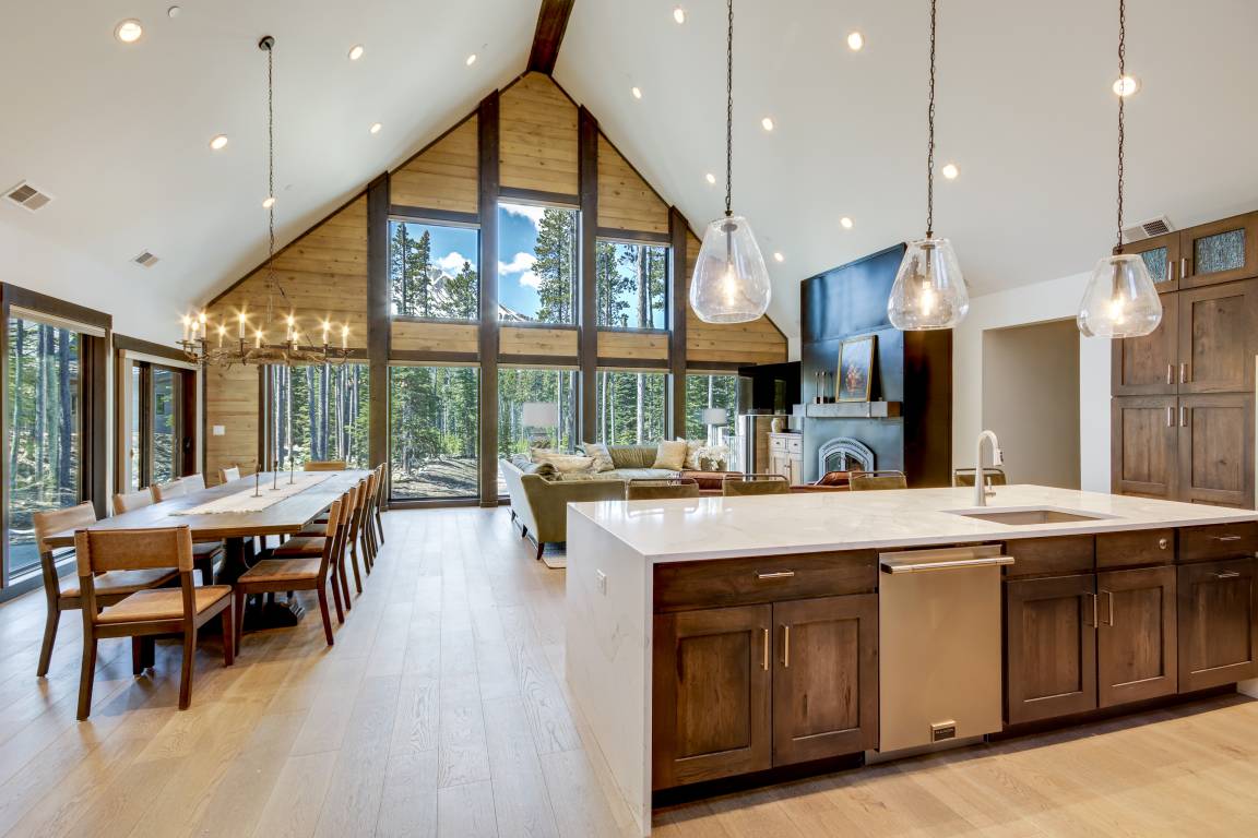 405 M² House ∙ 6 Bedrooms ∙ 20 Guests - Big Sky, MT