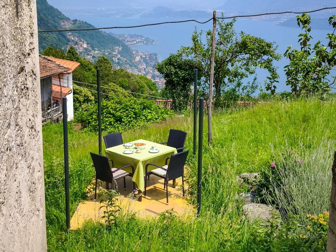 90 M² Ferienhaus ∙ 1 Schlafzimmer ∙ 4 Gäste - Colico