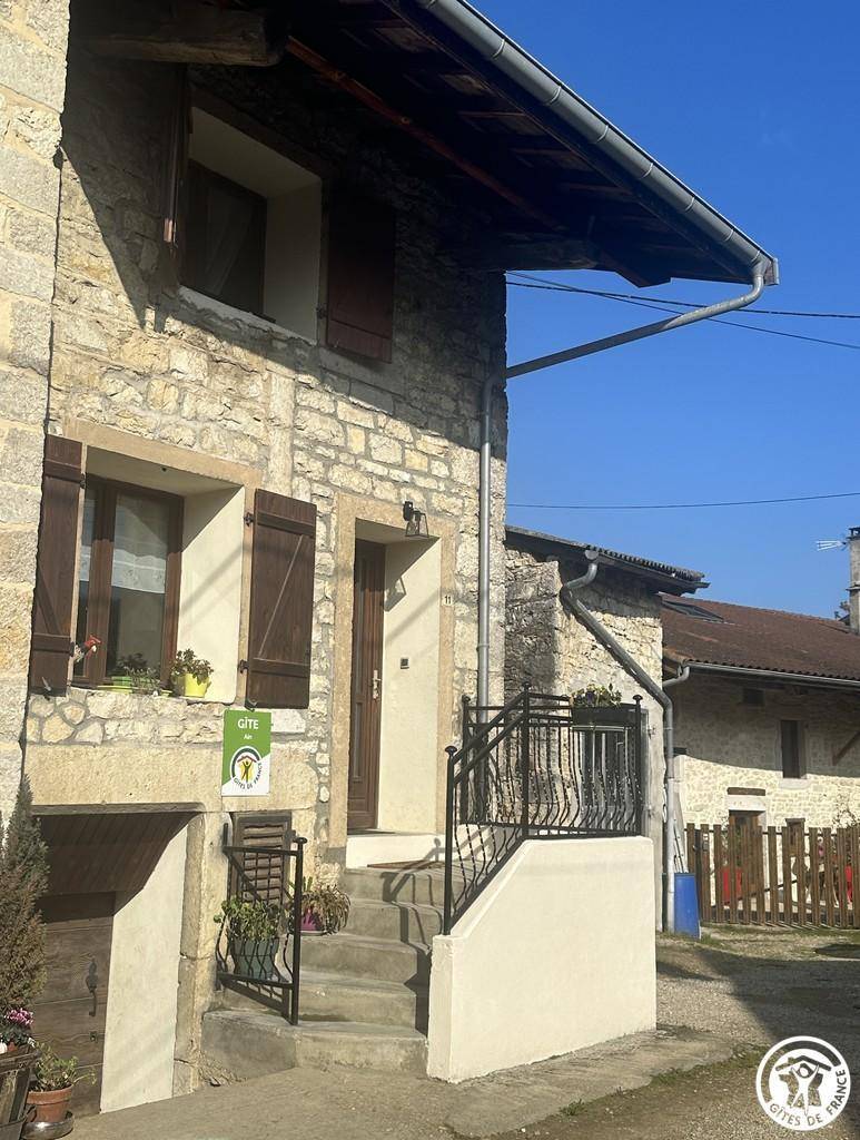 63 M² Gîte ∙ 2 Chambres ∙ 4 Personnes - Ain
