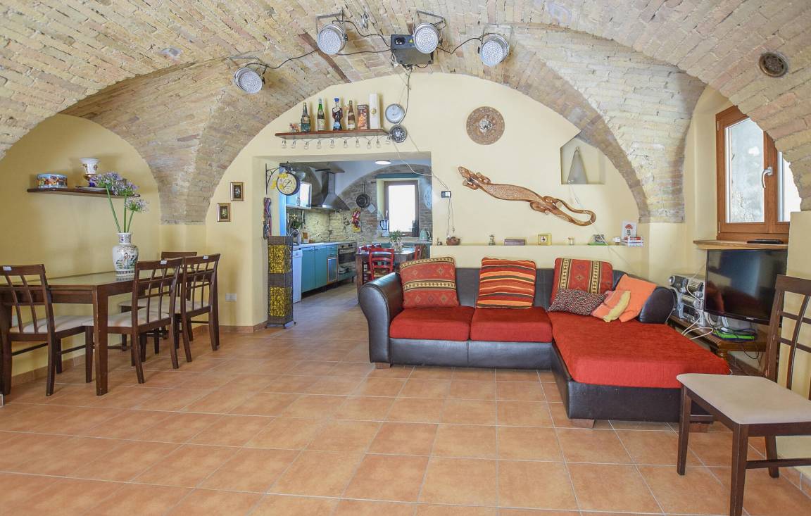 300 M² Apartment ∙ 3 Bedrooms ∙ 10 Guests - Abruzzo