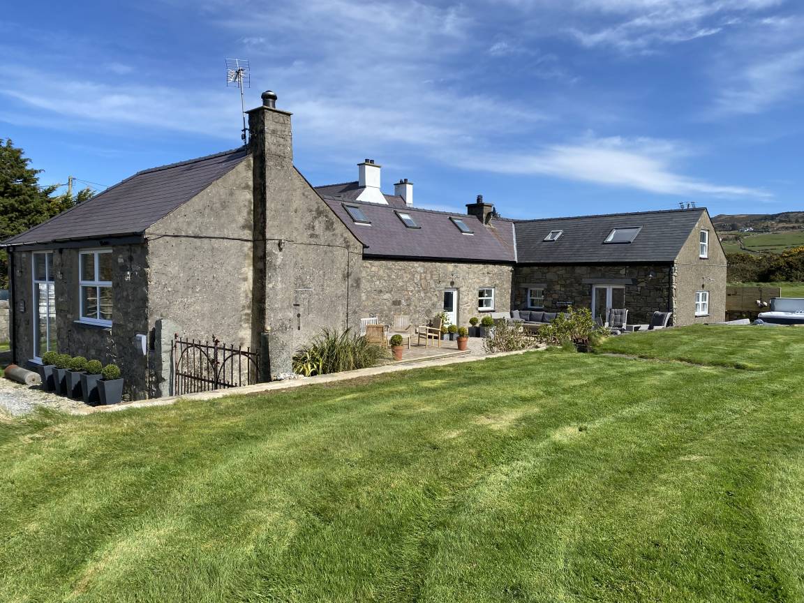 Cottage ∙ 5 Bedrooms ∙ 10 Guests - Nefyn