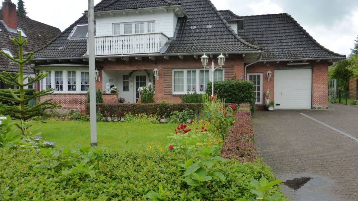 72 M² Ferienwohnung ∙ 2 Schlafzimmer ∙ 4 Gäste - Heide