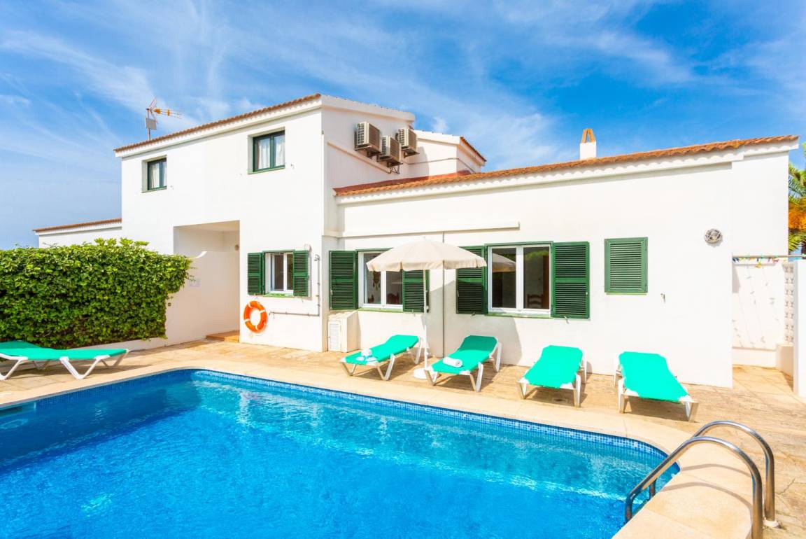 225 M² Villa ∙ 4 Bedrooms ∙ 8 Guests - Alaior