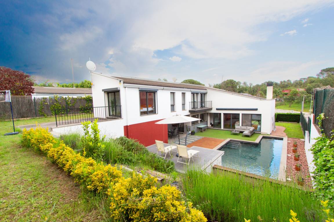 202 M² Villa ∙ 3 Bedrooms ∙ 6 Guests - Sils