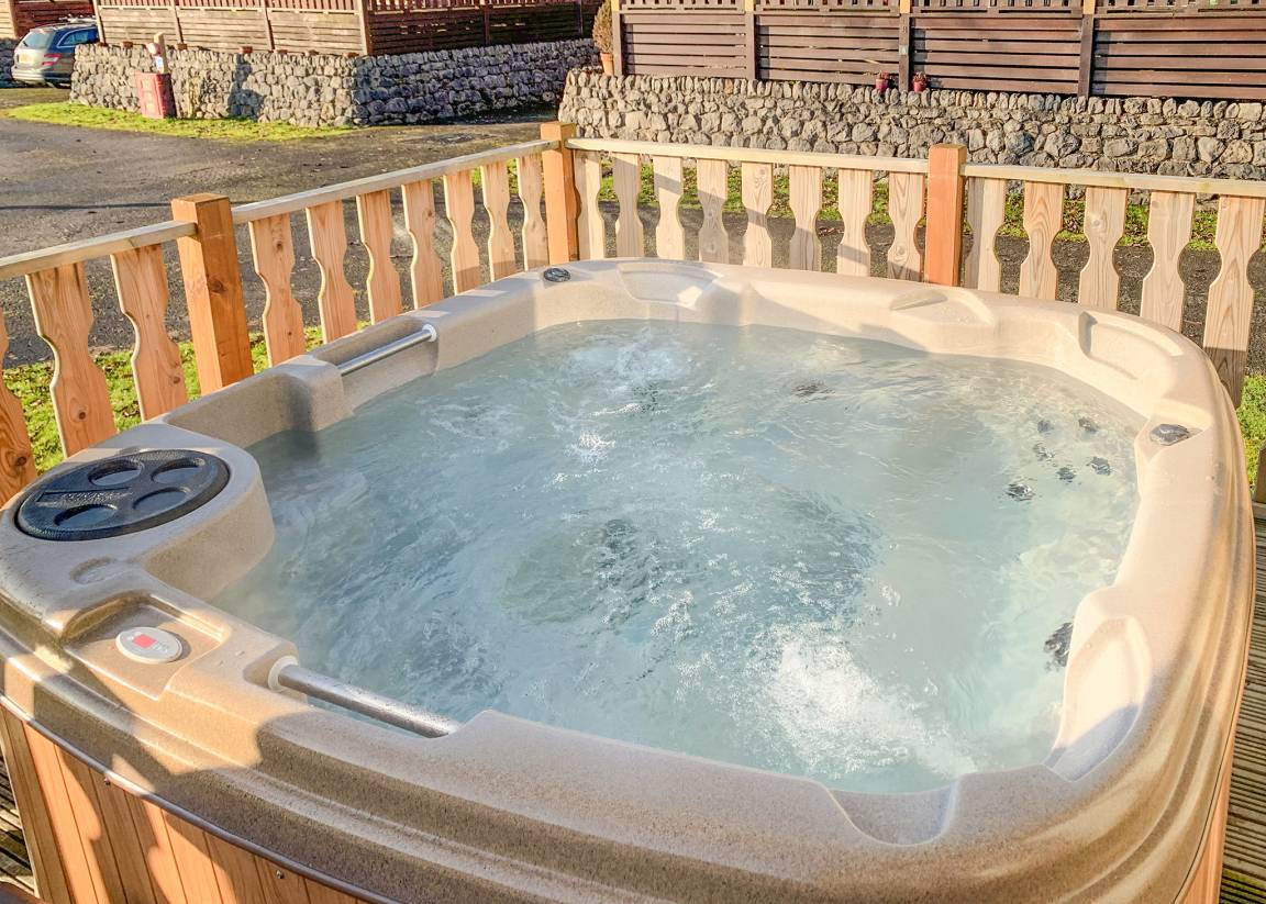 Chalet ∙ 3 Bedrooms ∙ 6 Guests - Lancashire