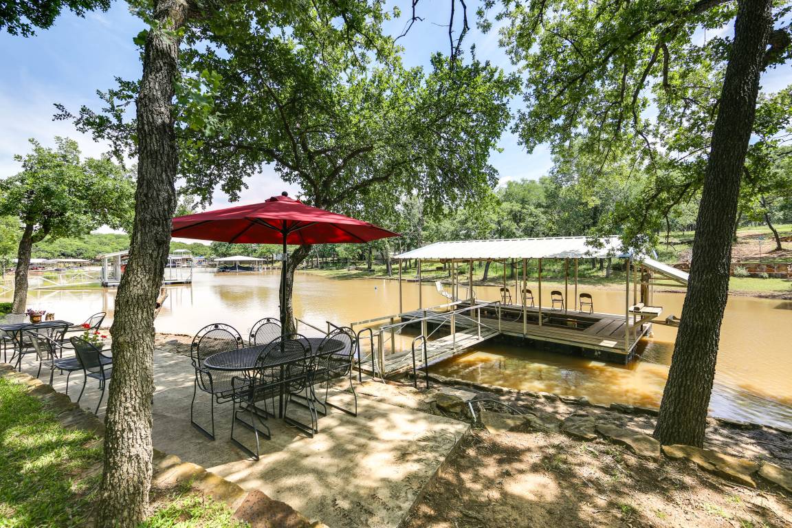 108 M² House ∙ 2 Bedrooms ∙ 6 Guests - Lake Bridgeport, Bridgeport