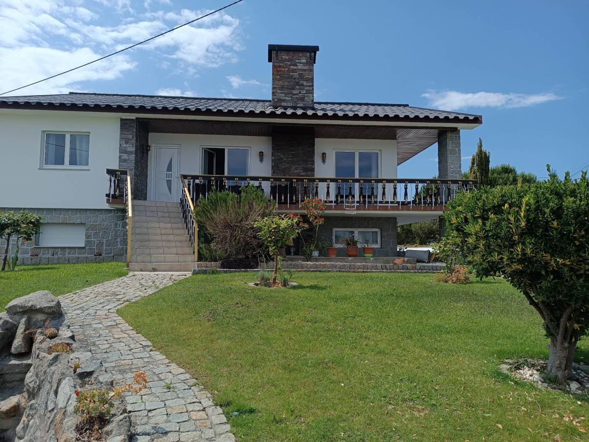 140 M² Maison De Vacances ∙ 3 Chambres ∙ 6 Personnes - Ovar