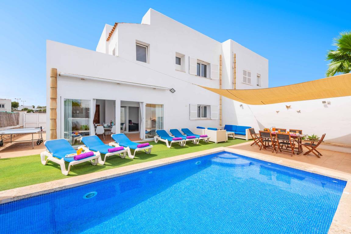Villa ∙ 3 Bedrooms ∙ 6 Guests - Cala d'Or