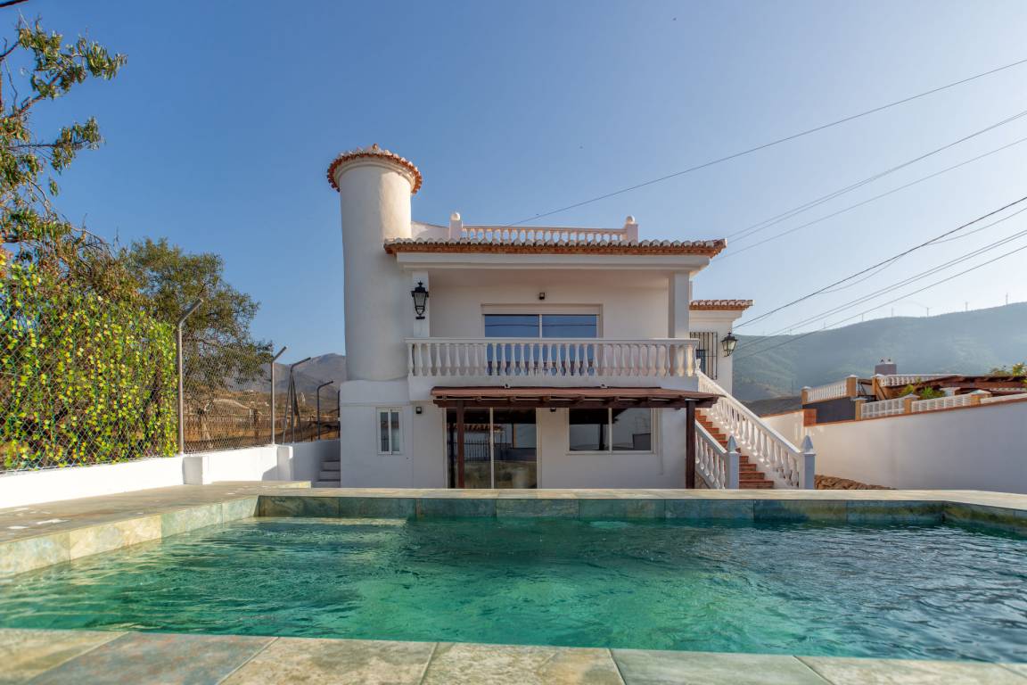 144 M² Ferienhaus ∙ 2 Schlafzimmer ∙ 6 Gäste - Motril