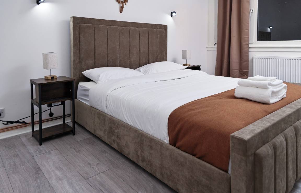 130 M² Apartment ∙ 3 Bedrooms ∙ 8 Guests - Chessington World of Adventures Resort