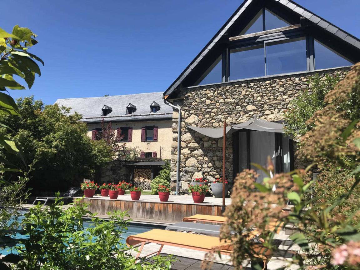 270 M² Gîte ∙ 4 Chambres ∙ 8 Personnes -