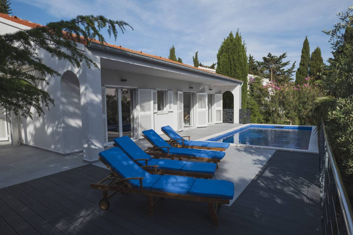 Villa ∙ 3 Bedrooms ∙ 6 Guests - Novalja