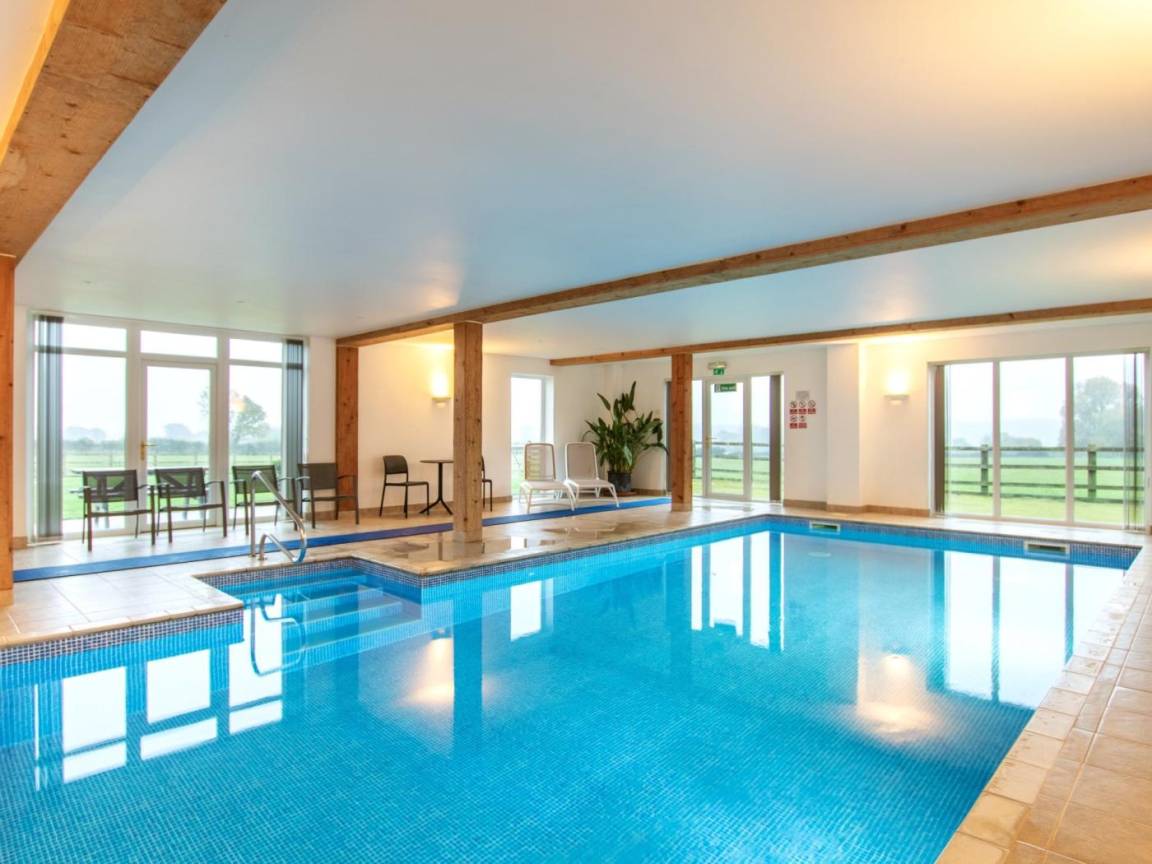 Cottage ∙ 3 Bedrooms ∙ 6 Guests - Sherborne