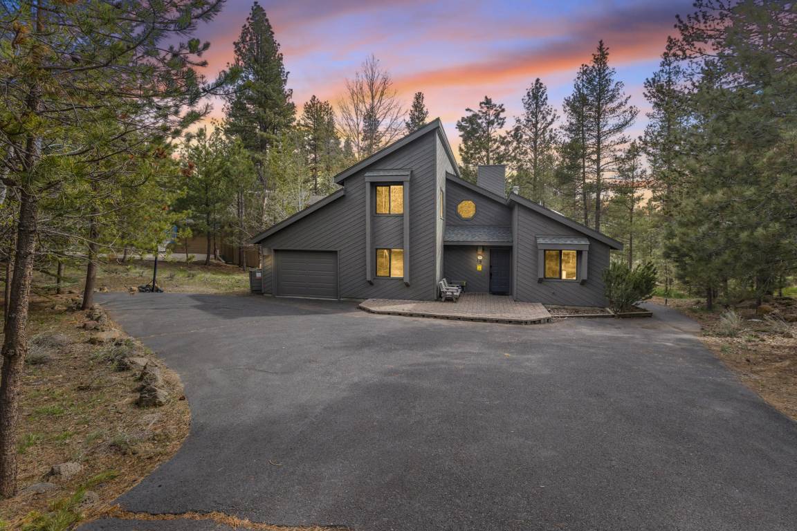 146 M² House ∙ 3 Bedrooms ∙ 10 Guests - Sunriver, OR