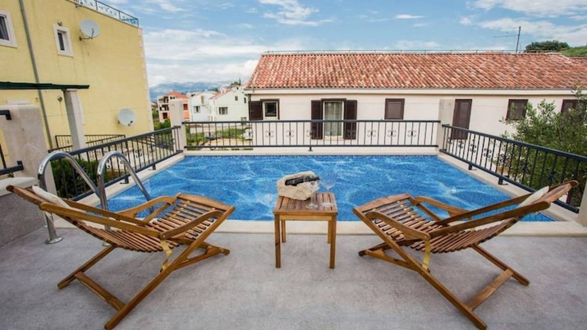 100 M² Apartment ∙ 2 Bedrooms ∙ 5 Guests - Sutivan