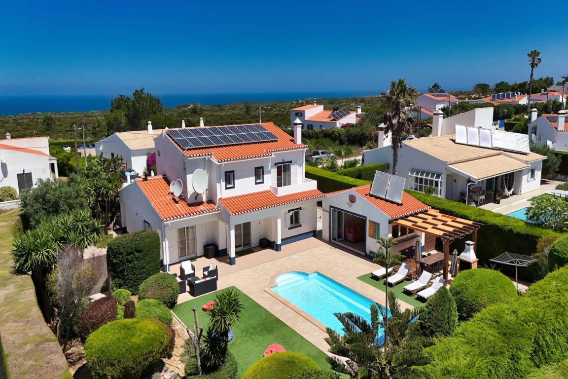 215 M² Villa ∙ 4 Bedrooms ∙ 8 Guests - Aljezur
