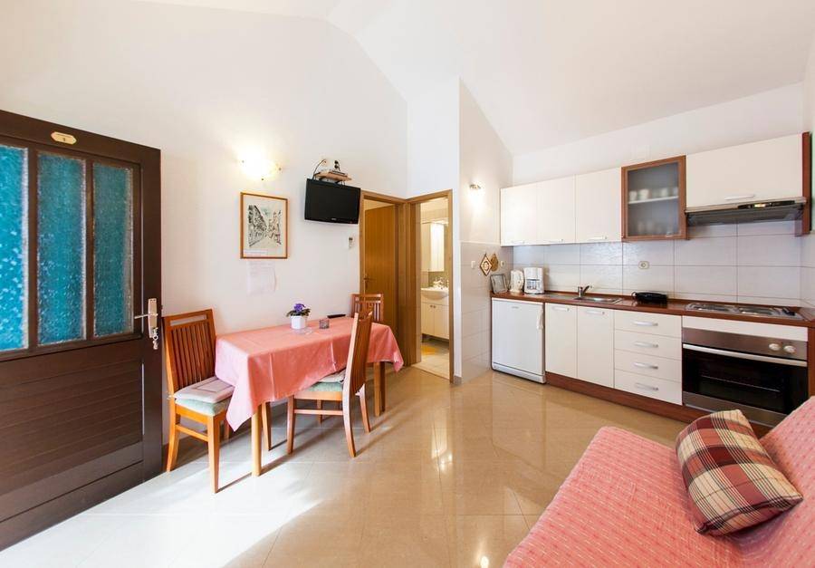 30 M² House ∙ 1 Bedroom ∙ 3 Guests - Stari Grad
