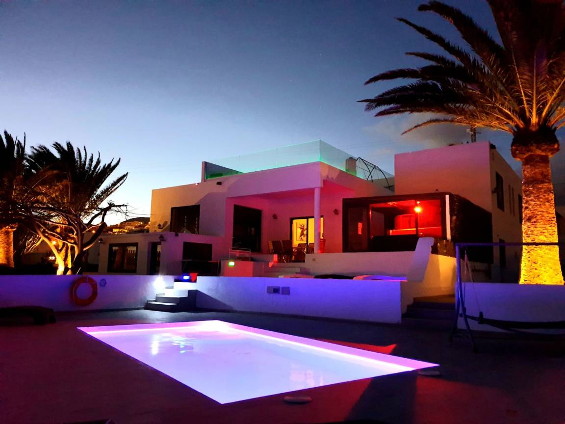 360 M² House ∙ 5 Bedrooms ∙ 5 Guests - Puerto del Carmen