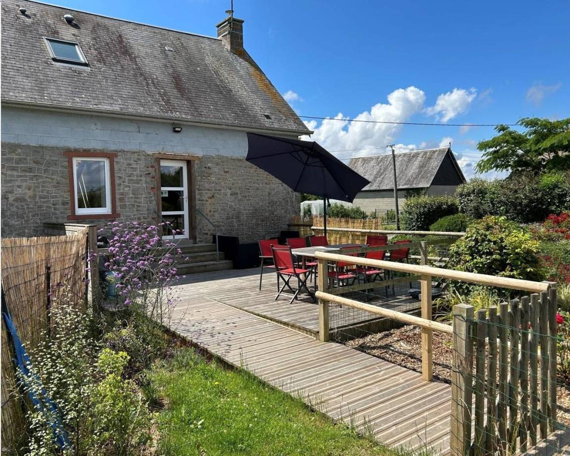 90 M² Gîte ∙ 3 Chambres ∙ 6 Personnes - Avranches