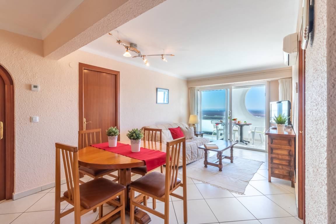 54 M² Apartamento ∙ 2 Habitaciones ∙ 5 Huéspedes - Ampuriabrava