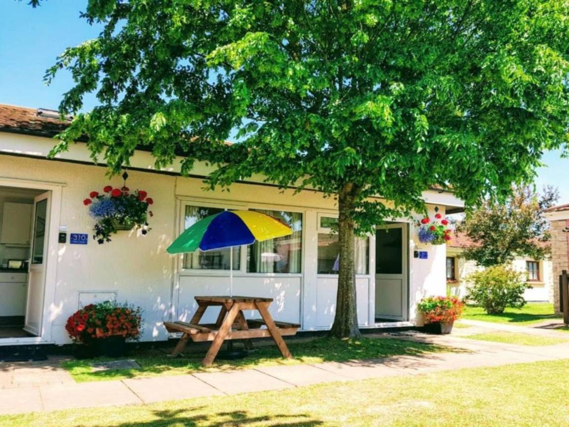 25 M² Talo ∙ 2 Makuuhuonetta ∙ 4 Vierasta - Dawlish