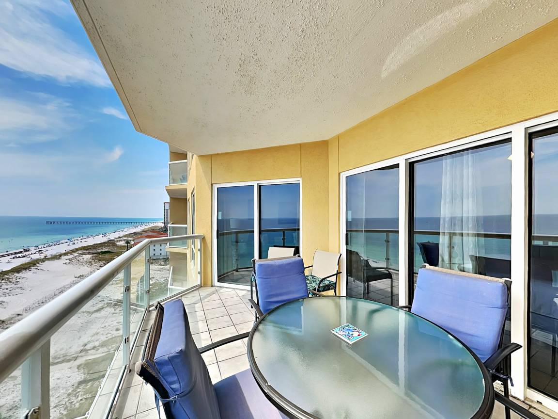 102 M² Condo ∙ 2 Bedrooms ∙ 6 Guests - Pensacola Beach, FL