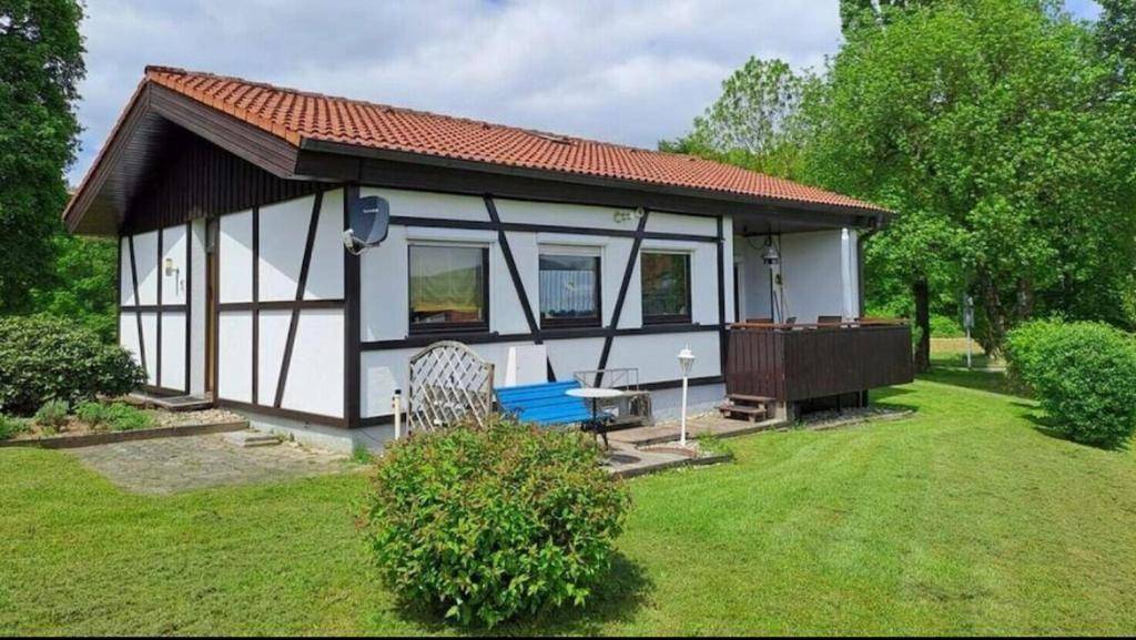 70 M² Huis ∙ 2 Slaapkamers ∙ 6 Gasten - Poppenhausen