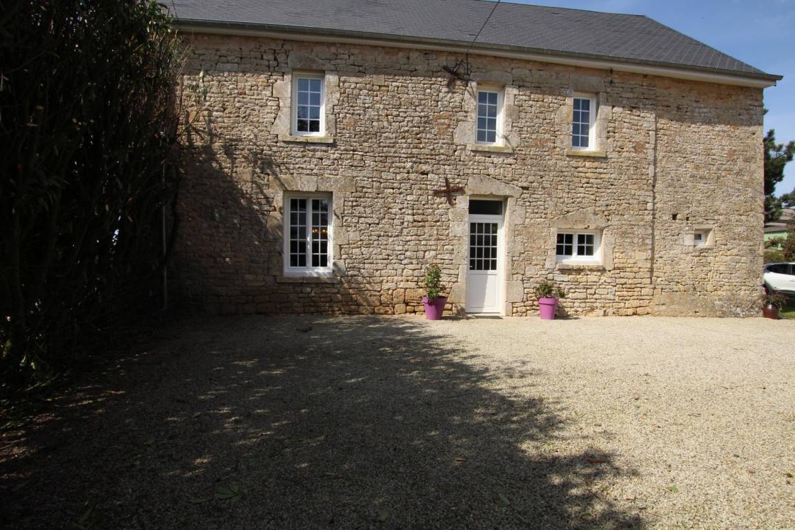 140 M² Gîte ∙ 3 Chambres ∙ 8 Personnes - Manche