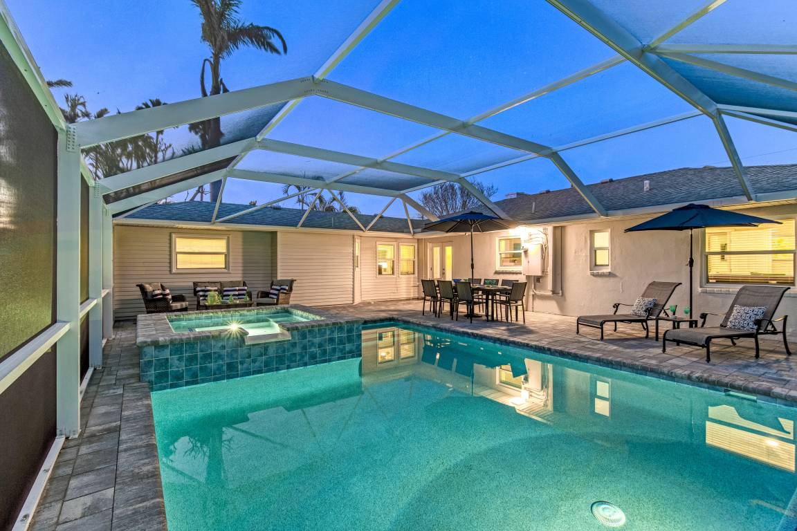 146 M² House ∙ 3 Bedrooms ∙ 8 Guests - Sarasota, FL