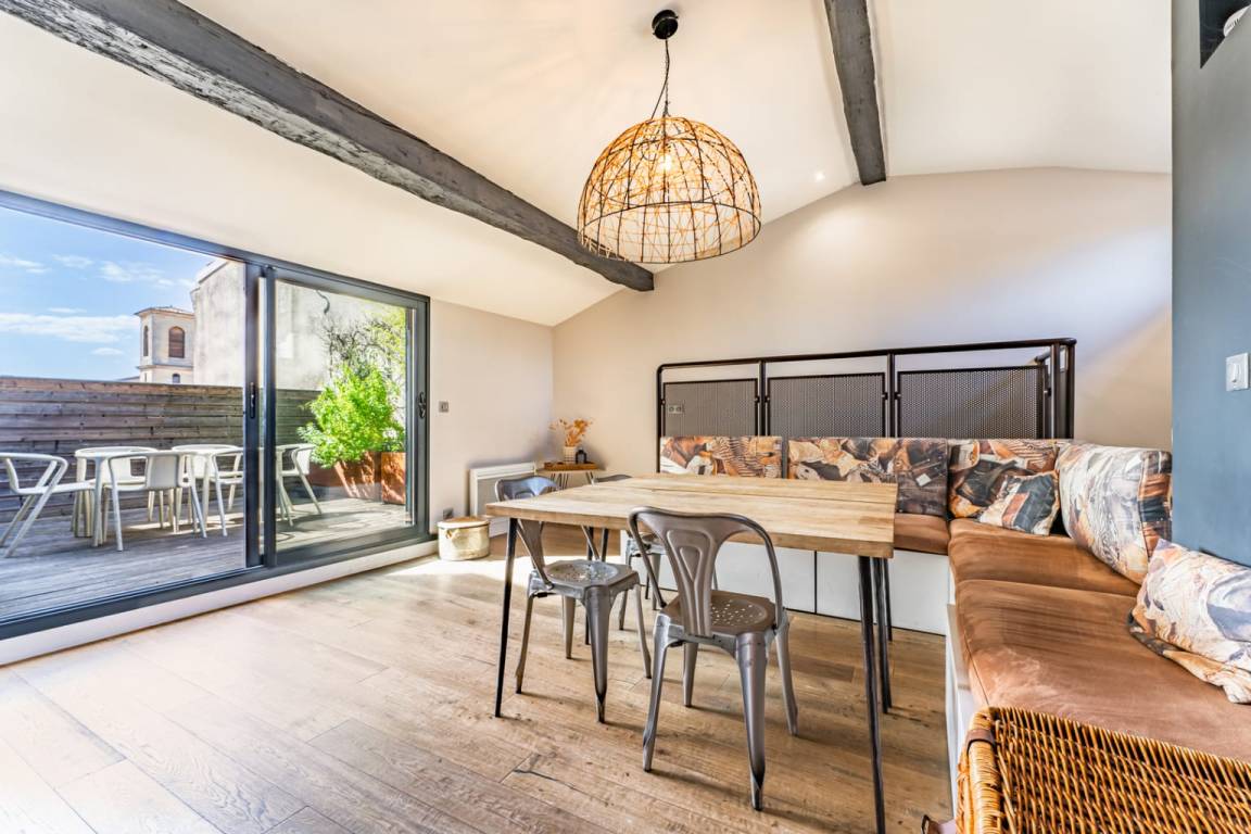85 M² Apartamento ∙ 3 Habitaciones ∙ 6 Huéspedes - Burdeos