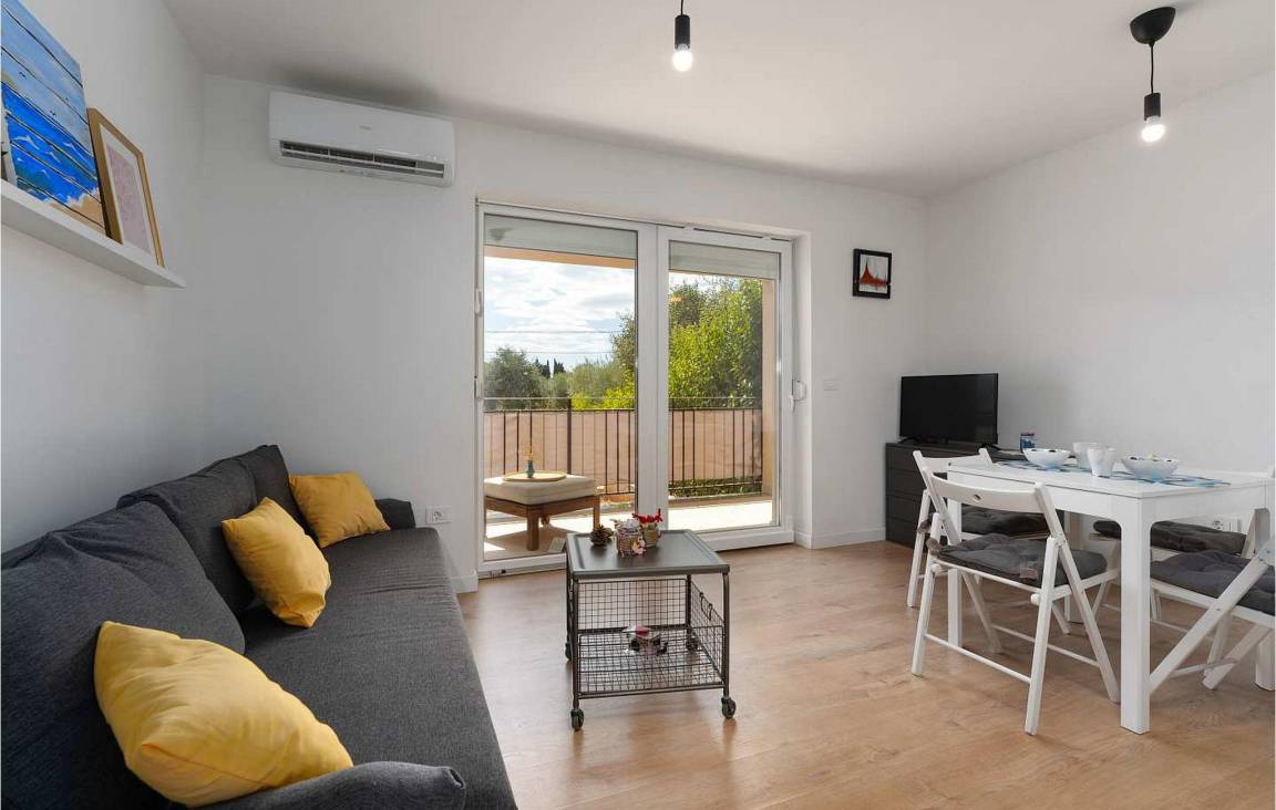 50 M² Apartment ∙ 2 Bedrooms ∙ 4 Guests - Novigrad