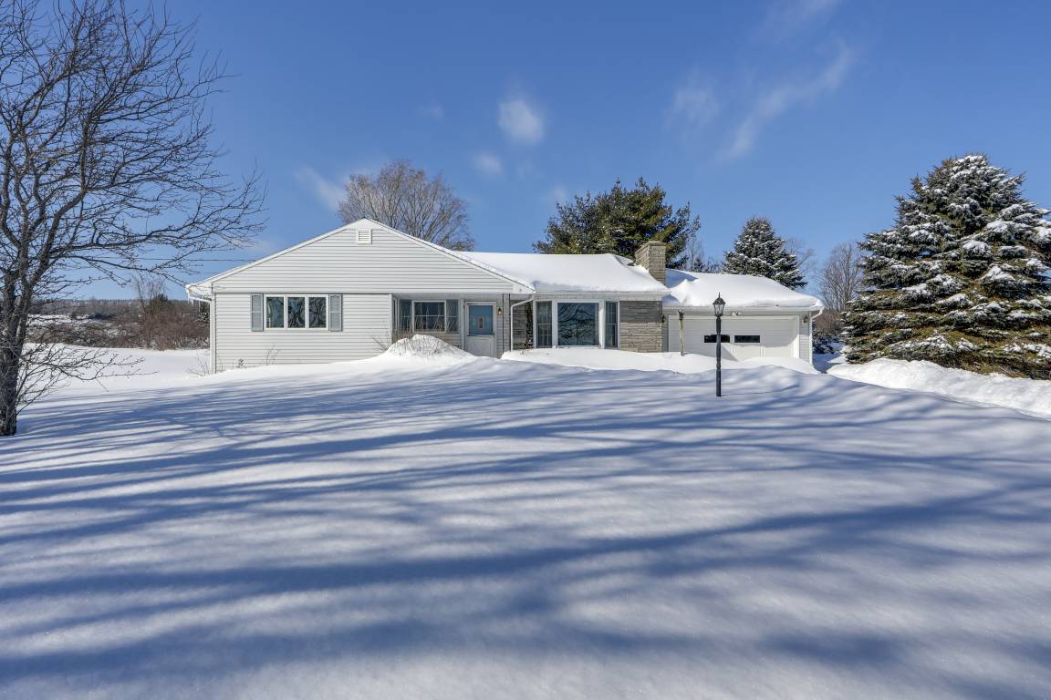 119 M² House ∙ 2 Bedrooms ∙ 9 Guests - Cazenovia, NY