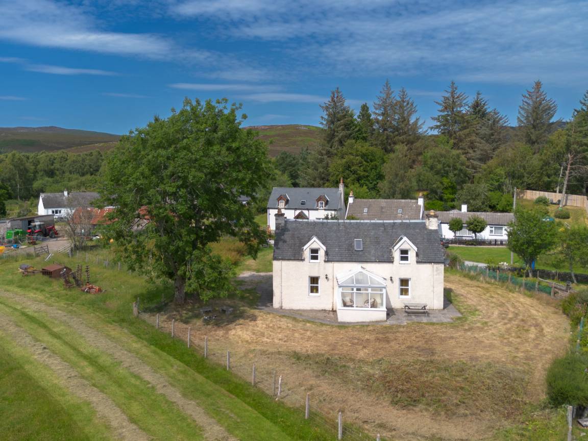 House ∙ 2 Bedrooms ∙ 4 Guests - Drumnadrochit