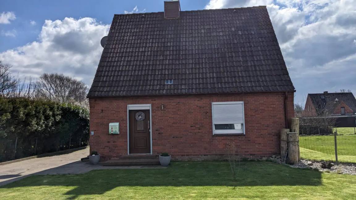 90 M² Ferienhaus ∙ 4 Schlafzimmer ∙ 8 Gäste - Heide